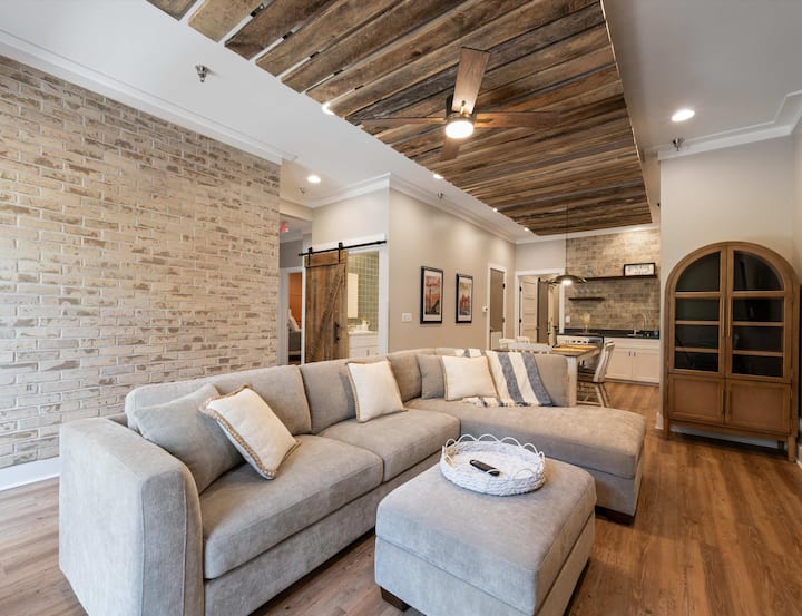 Carters Court Grand Escape - Franklin, TN