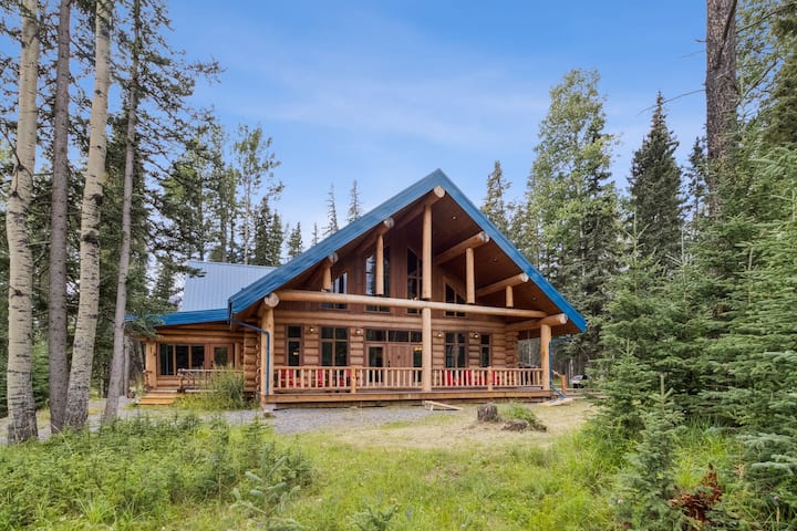Nordegg Timber Estate – Luxury Log Home Retreat - Canada