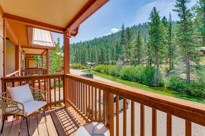 Bike, Hike & Ski: Creek-view Condo In Red River! - Red River, NM