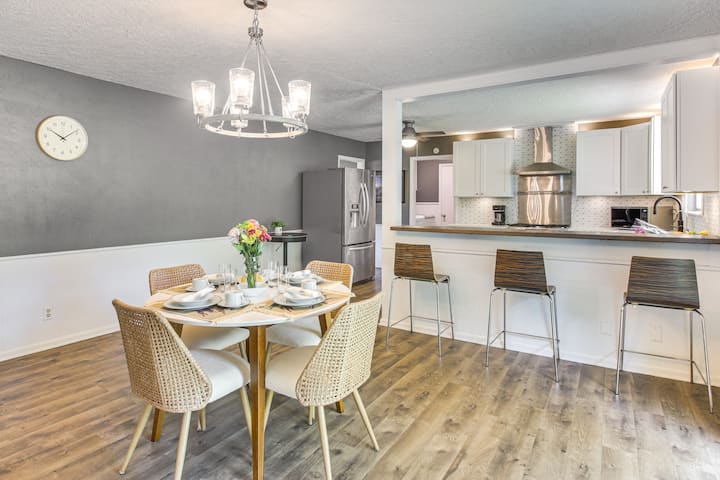 3 Mi To Ou Campus: Norman Home W/ Sleek Interior! - Norman, OK