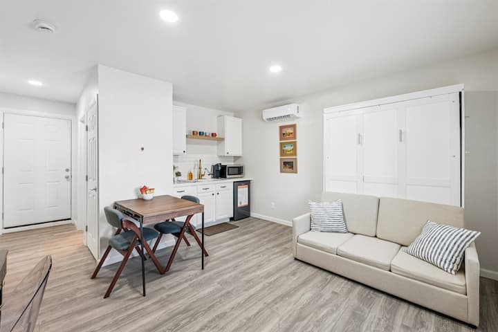 Cozy Studio Retreat | Private Bath & Kitchenette - Tempe, AZ