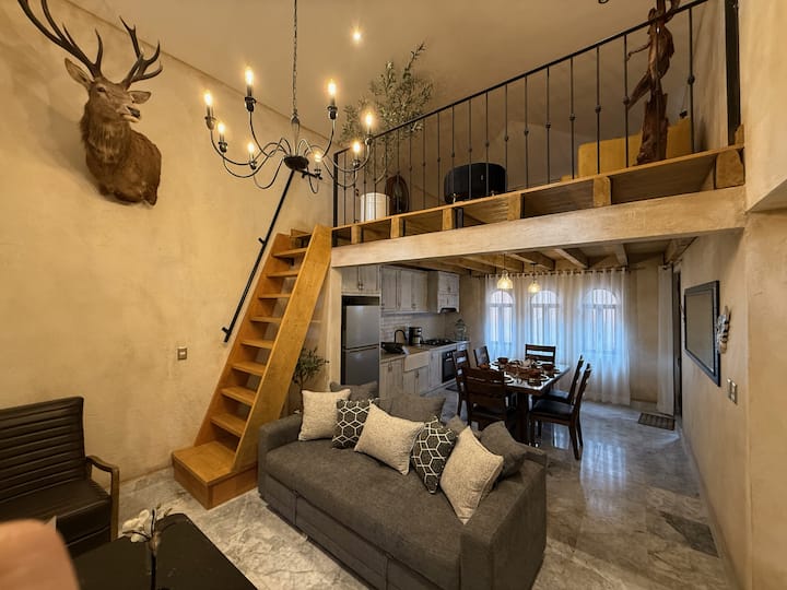 Apolo En Valquirico - Mexico