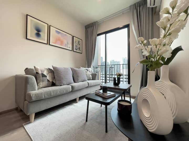 Luxury 2br︱fast Wifi︱walk To Central & Mrt Rama 9 - Bangkok