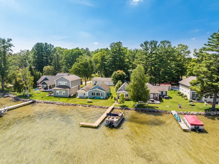 The Ex-cape On Green Lake - Interlochen, MI