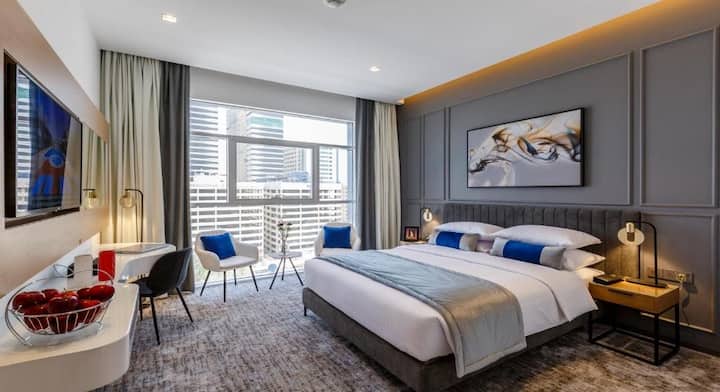 Modern Room Near Dubai World Trade Centre Metro - Dubaï