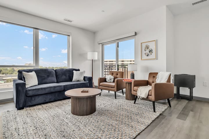 Luxury & Calming 2br | Cleveland Clinic - Cleveland, OH