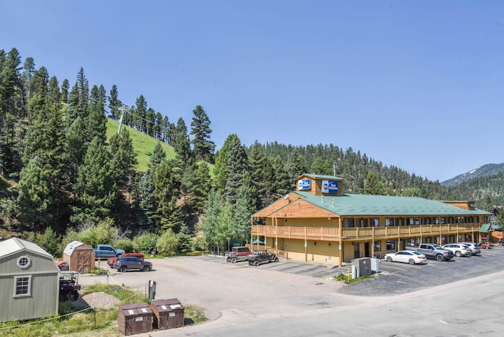 Lift's West #105 - Cozy Corner - Red River, NM