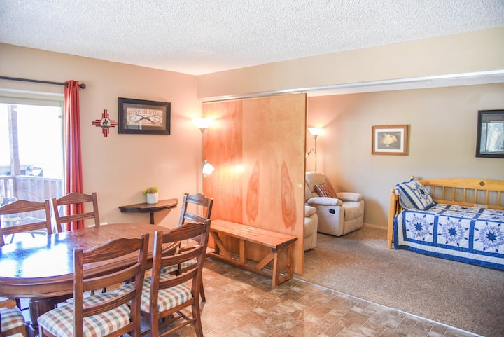 Lift's West #105 - Cozy Corner At The Lifts - Red River, NM