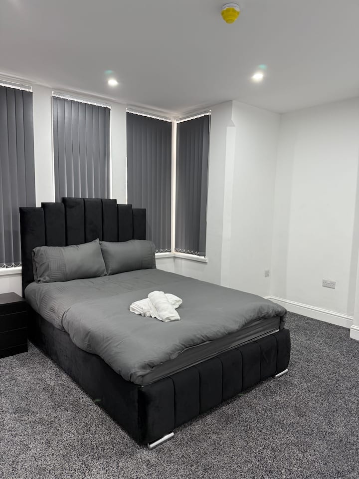 Luton Luxury Apartment With 2 Bedrooms - Luton