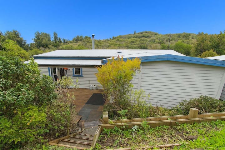 Pohara Coastal Retreat – Modern & Relaxing Stay - Tākaka