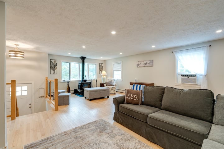 Generous Living In A Warm, Welcoming Home - Bath, ME