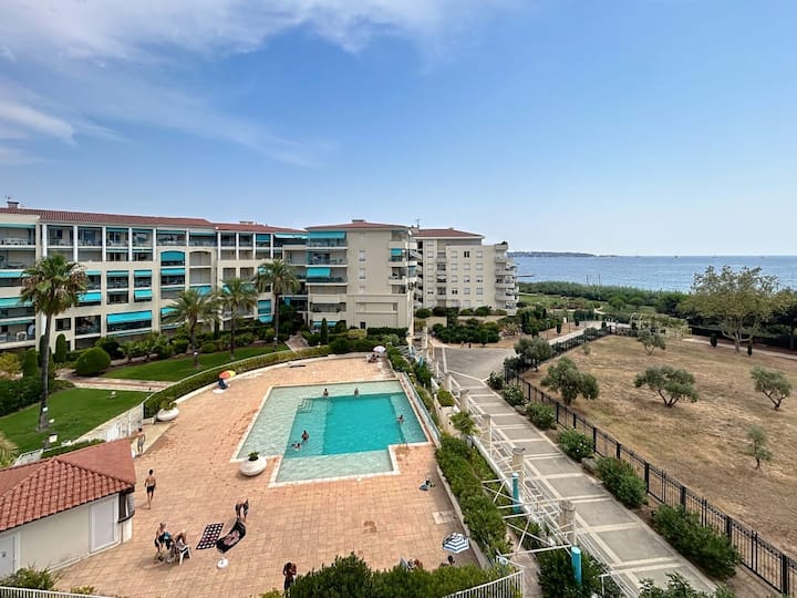 Sea View And Swimming Pool - Les Pins Bleus - アンティーブ