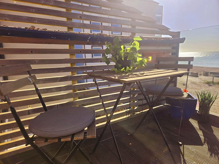 The Beach Escape - Folkestone