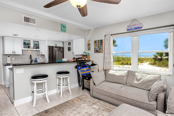 Beachside At Birdsong #17 Pool 5 Steps To The Sand - Treasure Island, FL