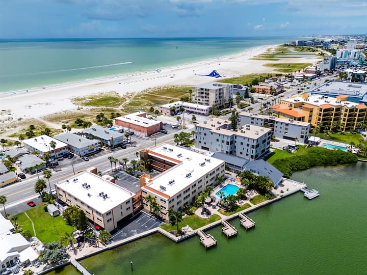 Waterfront Condo Pool Fishing Docks Steps To Beach - Treasure Island, FL
