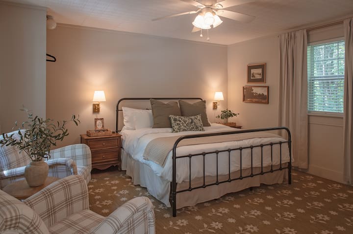 Glenn Falls Room On Lookout Mountain - Lookout Mountain, GA