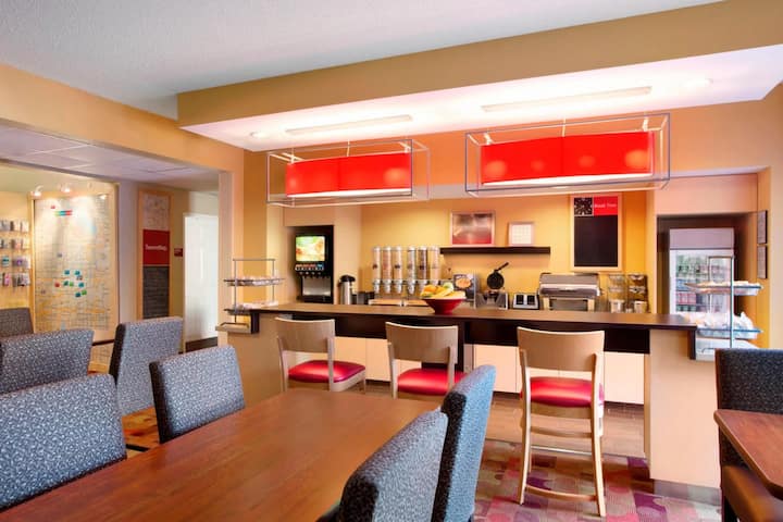 Close To At&t Stadium + Kitchen. Breakfast. Gym. - 