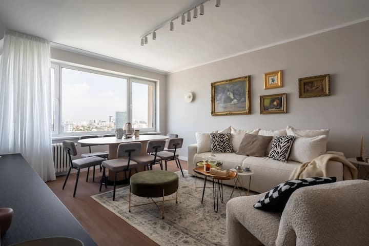 2br Top Views, Palaces, Antique + Modern Furniture - Bukarest