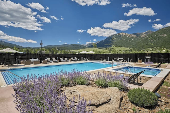 Big Sky Perks + Shuttle. Pool. Free Breakfast. Bar - Big Sky, MT
