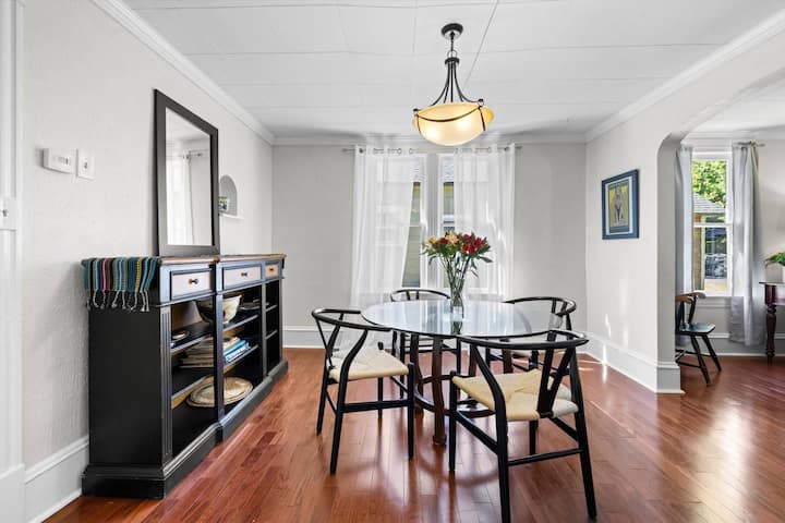 Charming Dog Friendly Cottage In Prime Location! - Boise, ID