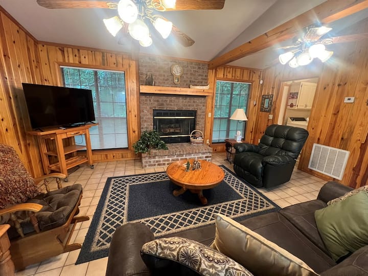 Secluded Forest Retreat On 16.5 Acres! - Mena, AR