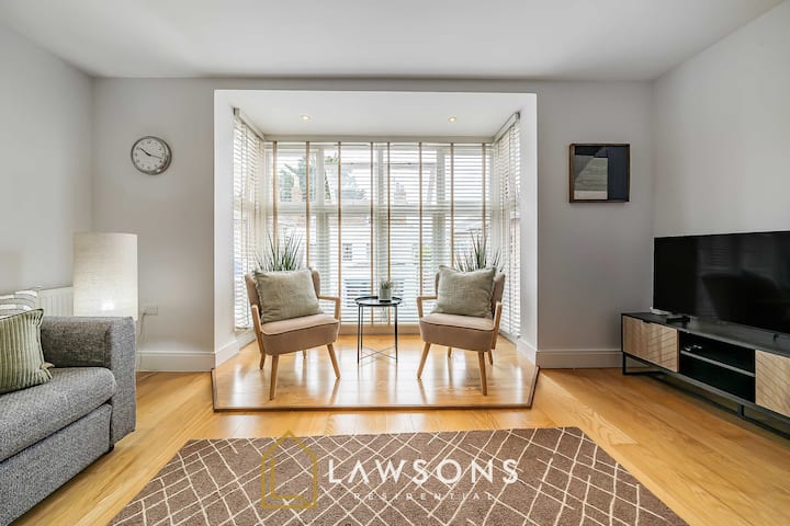 Town Centre Living By Lawsons With Free Parking - Slough