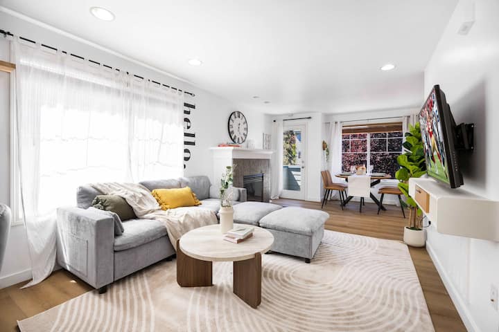 Modern 2br Gem , Near Uw & Lake Trails & Garage - Shoreline, WA