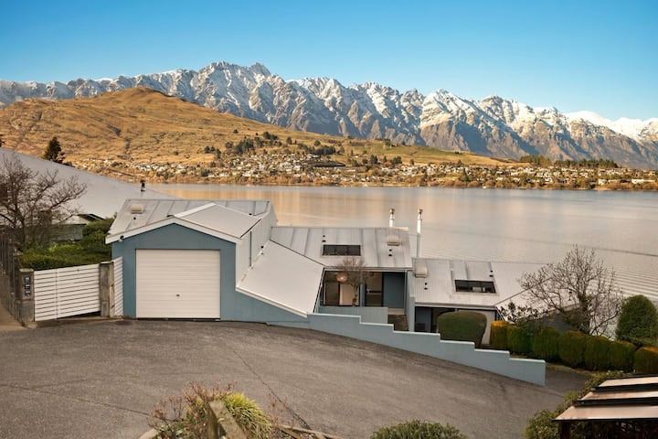 Queenstown Escape | Pool & Stunning Lake Views - Queenstown, New Zealand