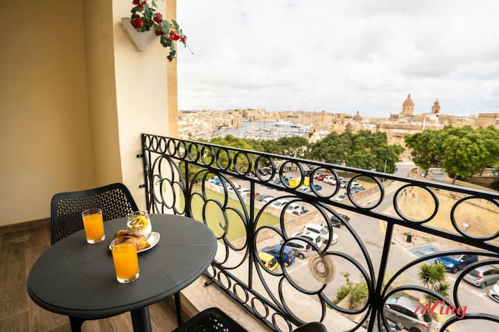 Balcony Room W/ City & Marina Views - Valletta, Malta