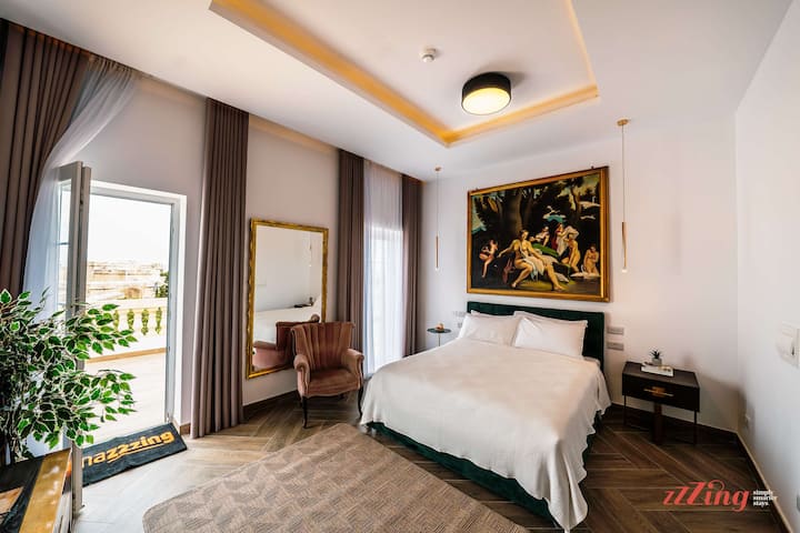 Penthouse W/ Jacuzzi & Terrace Views - Valletta