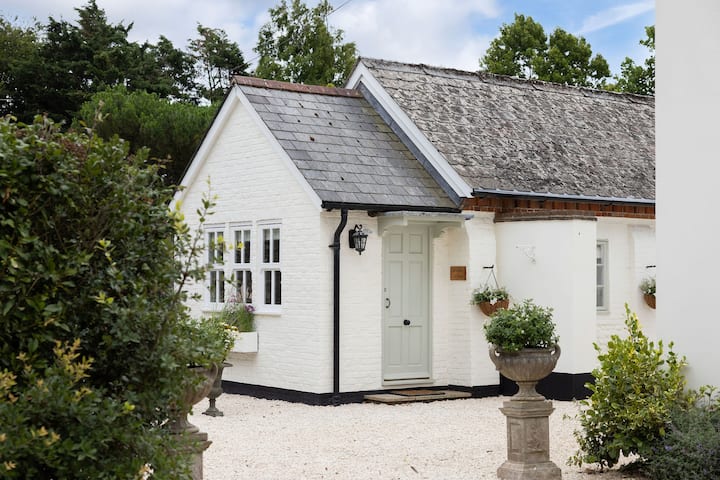Grooms Cottage - Littlehampton