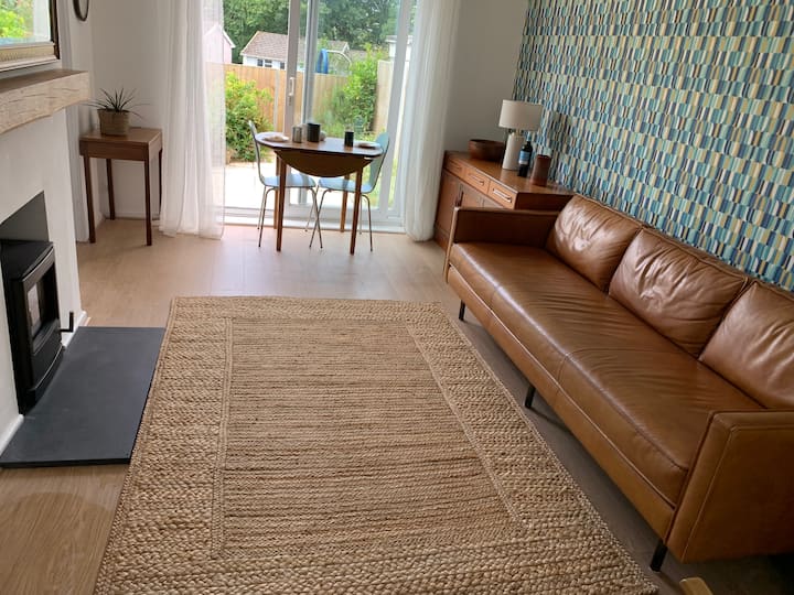 2 Bed-sleeps 4-parking-pets-10 Min To The Beach - Falmouth