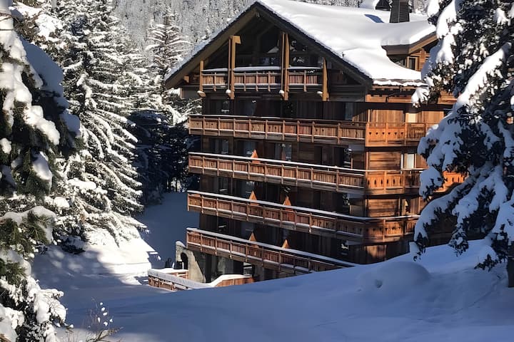 Ski In And Out Studio, Sleeps 2-3 - Courchevel