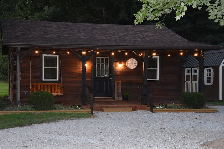 Pine Song Retreat - Hardy Lake, Scottsburg