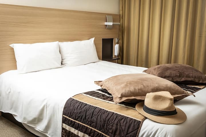 Relaxing Room Near Historic Gap Center | Pool - Gap