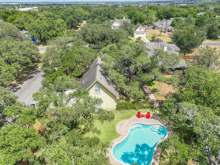 Stylish Kyle Home With Pool & Porch - Kyle, TX