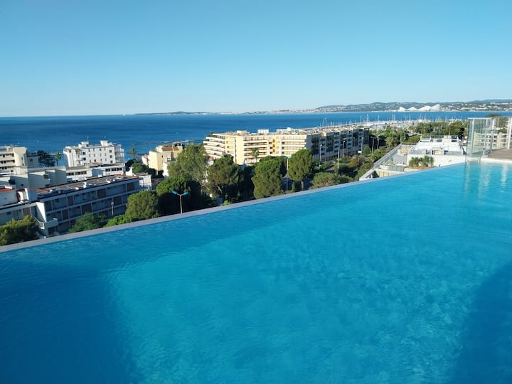 Appartement Front De Mer Avec Piscine Et Confort - Saint-Laurent-du-Var