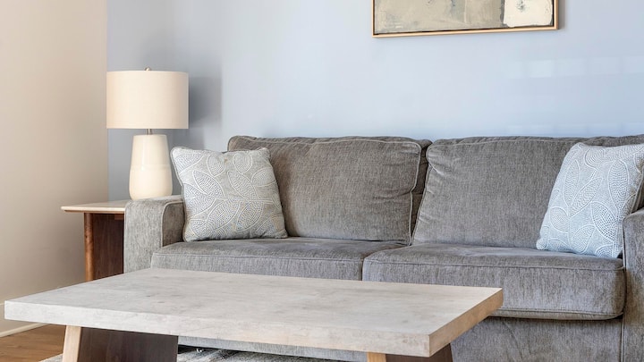 Landing | Chic 2bd, Gym, Clubhouse - Gainesville, GA