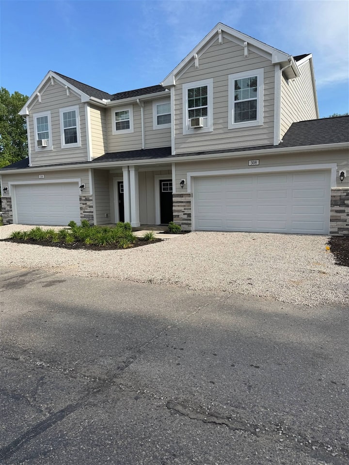 Poolside Breeze - South Haven, MI