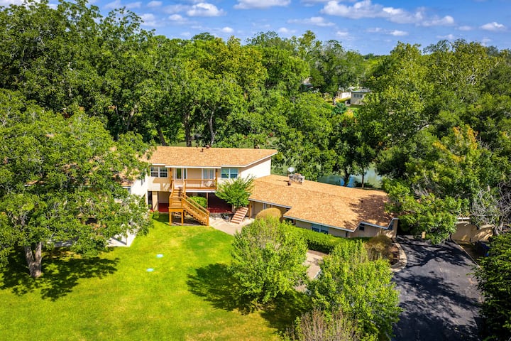 Riverfront | Private Deck | Games | Scenic Views! - Seguin