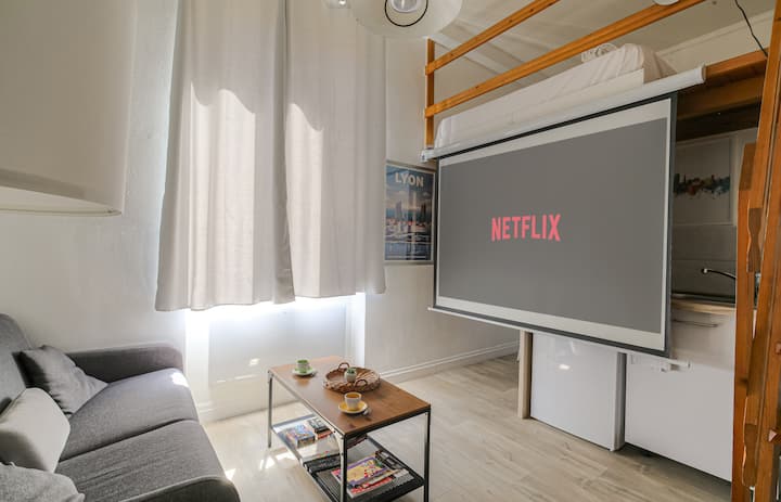 Idéal Pour Un Week-end Ou Déplacement Pro - Vénissieux