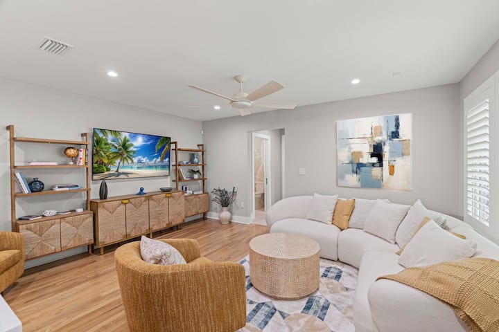 Sunny Surf House | Team Joseph Ellen - Atlantic Beach, FL