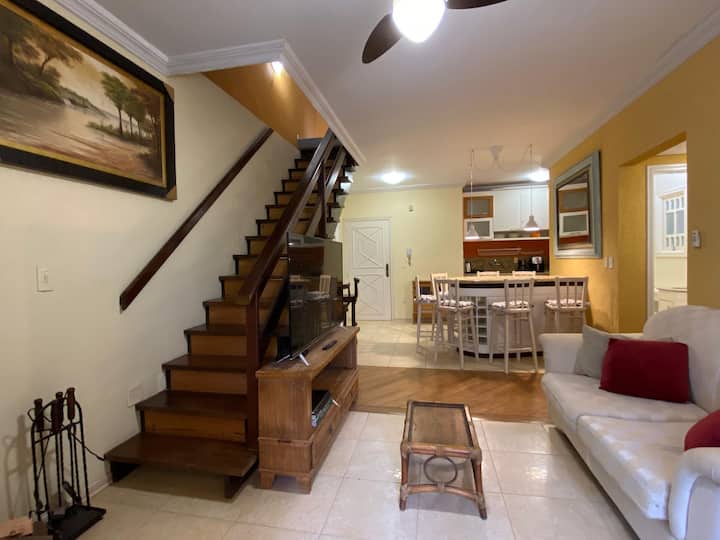 Espaçoso Duplex 4 Dorm Para 10 Pessoas No Centro - Gramado
