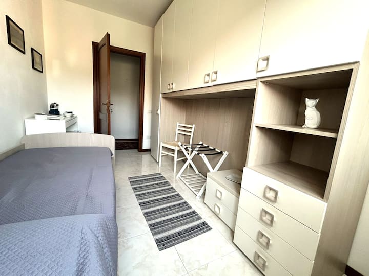 Single Room - White - Sassari
