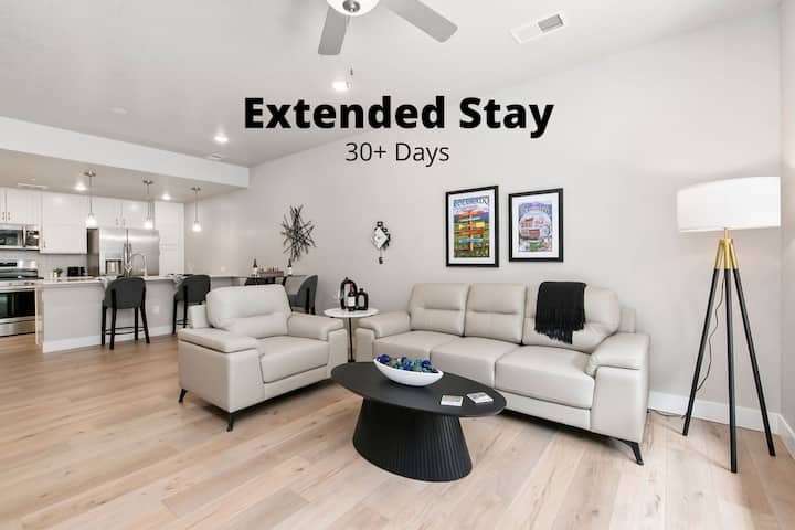 Modern Flat In Old Town N Attached Garage With Ev - Fort Collins, CO