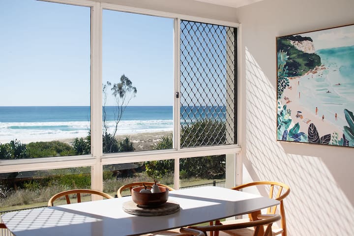 Banksia By Khove - Coolangatta