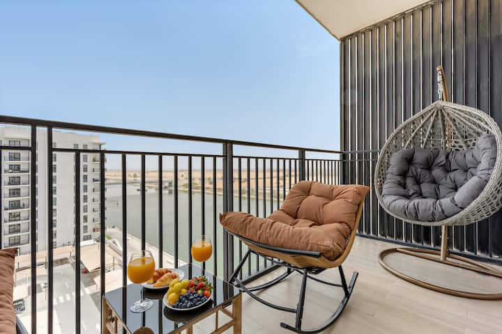 Light & Breezy Apt: Near Ferrari World & Yas Mall - Abou Dabi