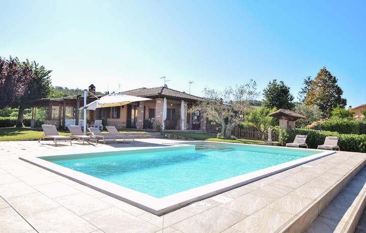 Gorgeous Home In Todi - Todi