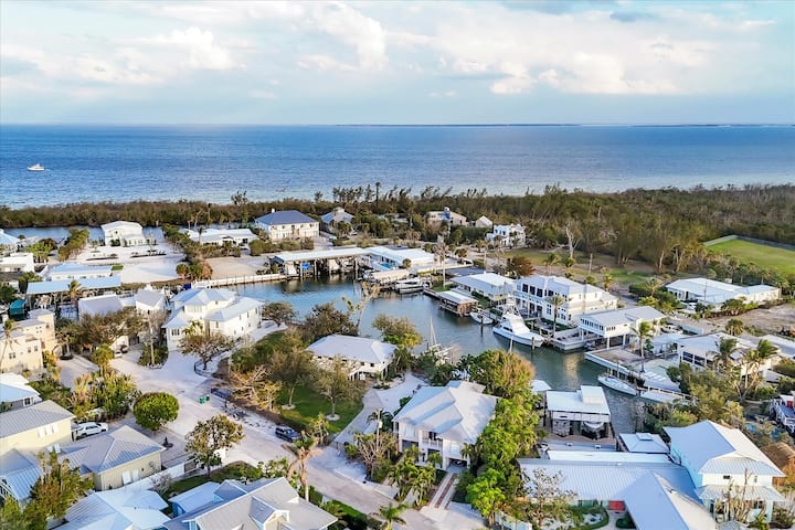 140 Damfino - Dockside Drift - Boca Grande, FL
