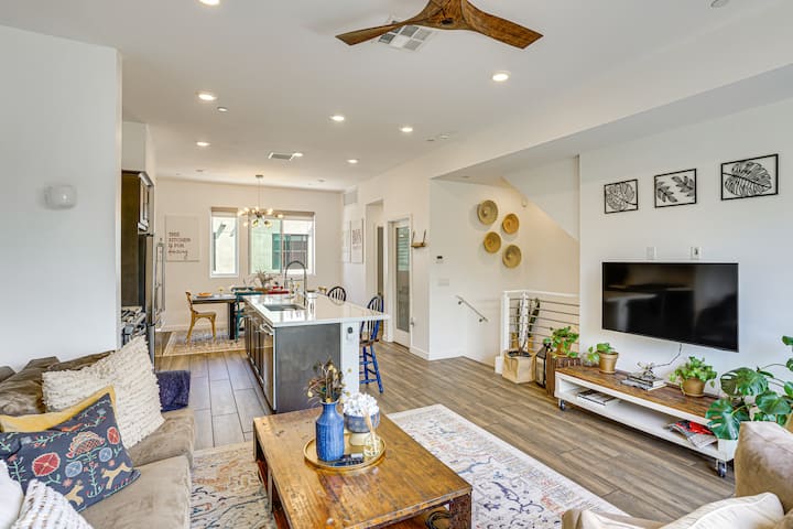 2 Mi To Beach: Luxe La-area Townhome W/ Balcony - Cabrillo Marine Aquarium, San Pedro